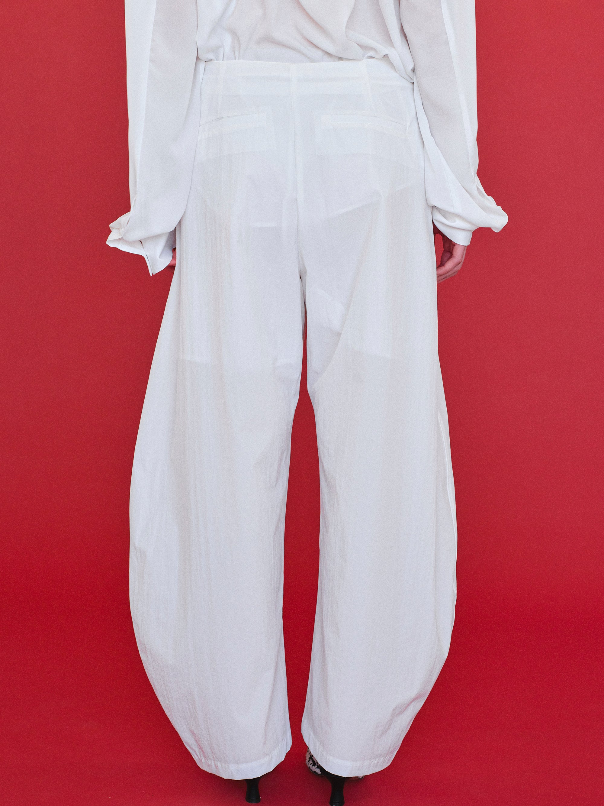 Brooke Barrel Leg Technical Pants, White – SourceUnknown